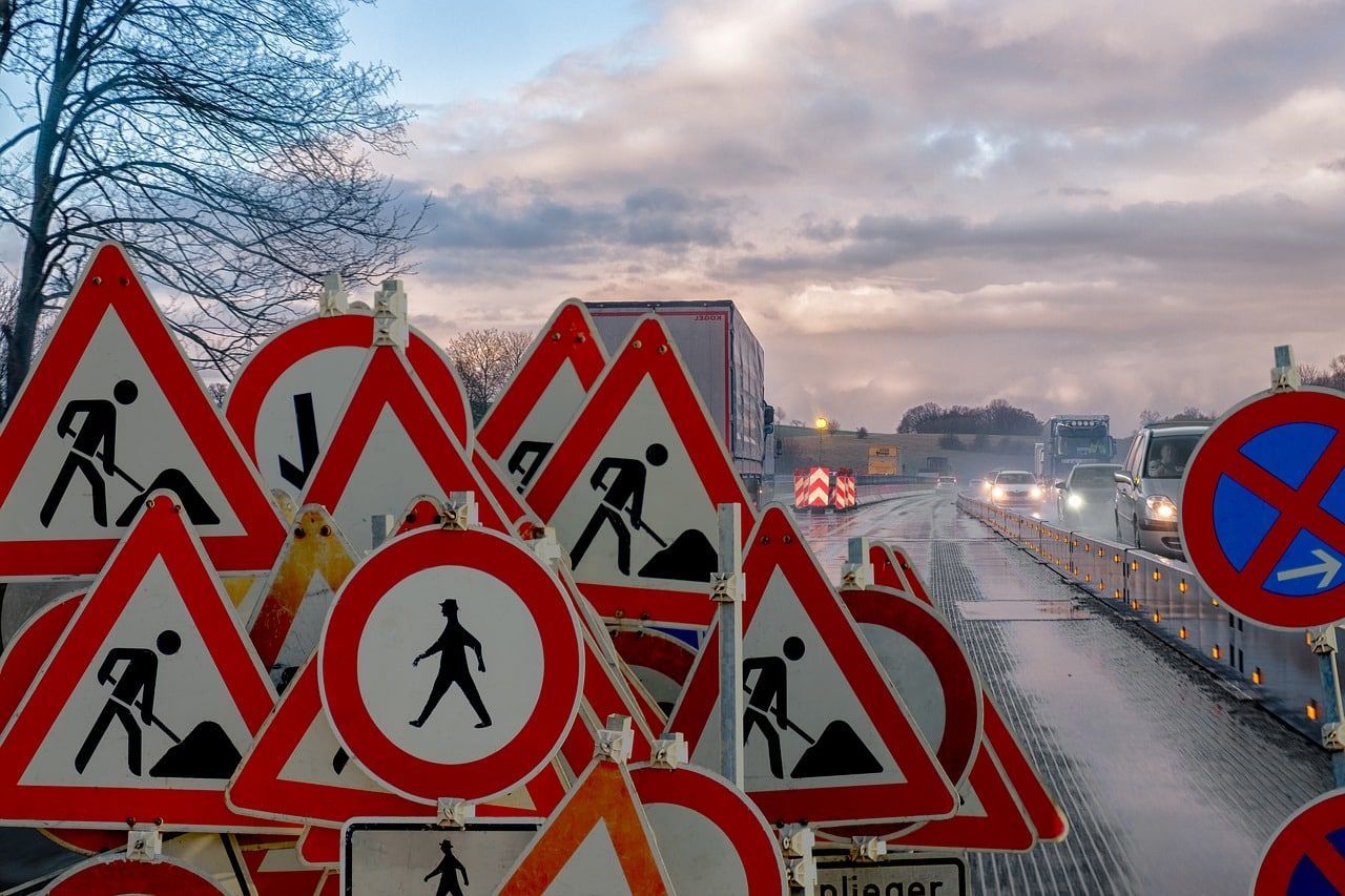 Panneaux de signalisation pour chantiers : tout ce qui faut savoir